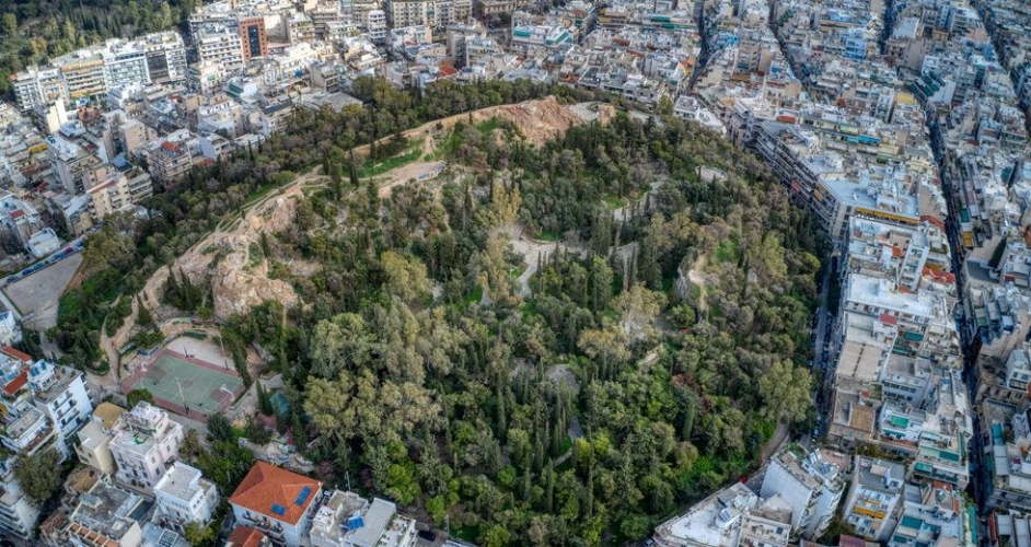 Κάτω τα ξερά σας από τον Λόφο Στρέφη- Πορεία από Πλατεία Εξαρχείων ...